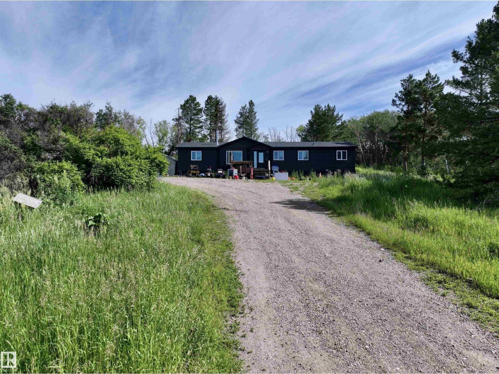 For sale: 54002 RR 105, Rural Two Hills County, Alberta T0B4K0 ...