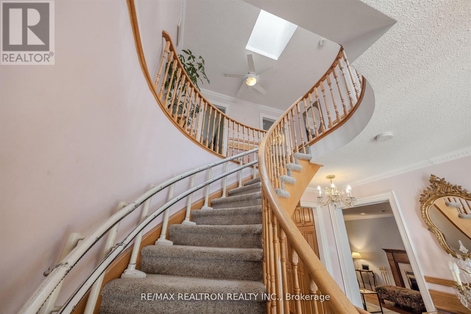 For sale: 60 ARTHUR HALL DRIVE, East Gwillimbury (Sharon), Ontario ...