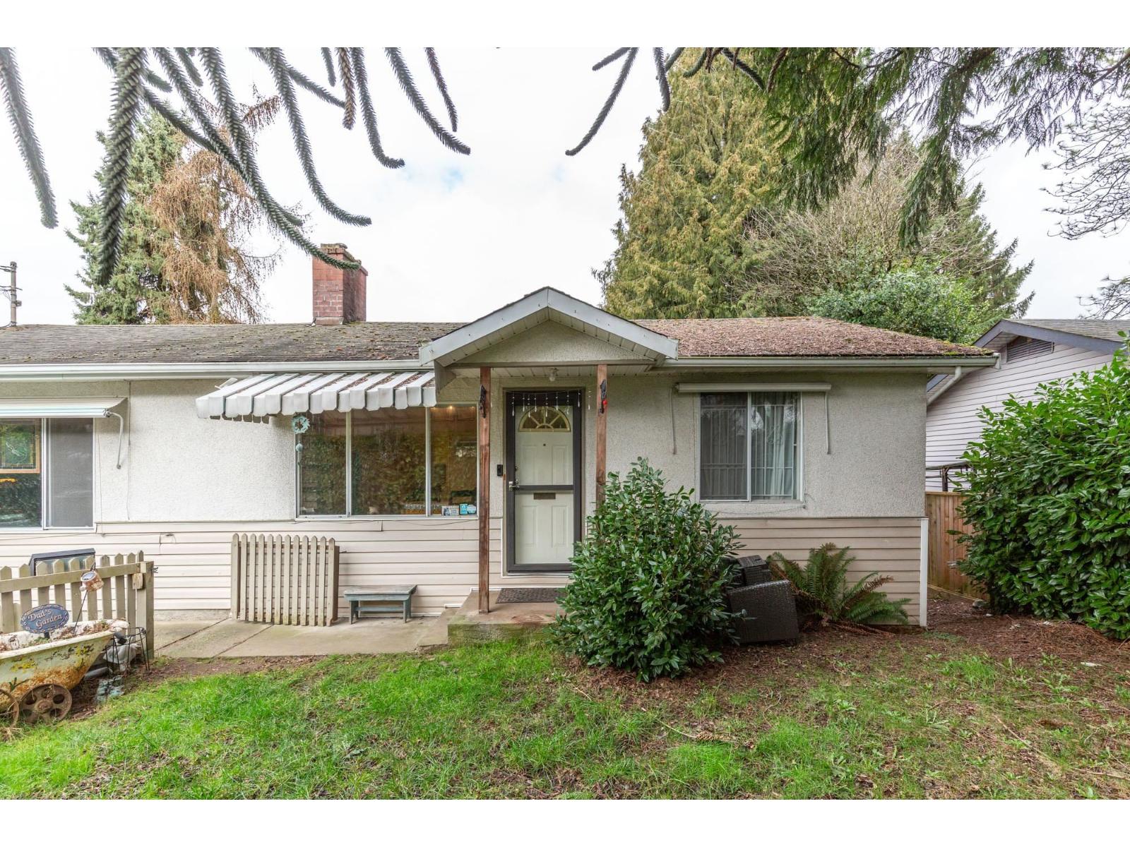 For sale: 13221 112B AVENUE, Surrey, British Columbia V3R2H4 - R3094200 ...