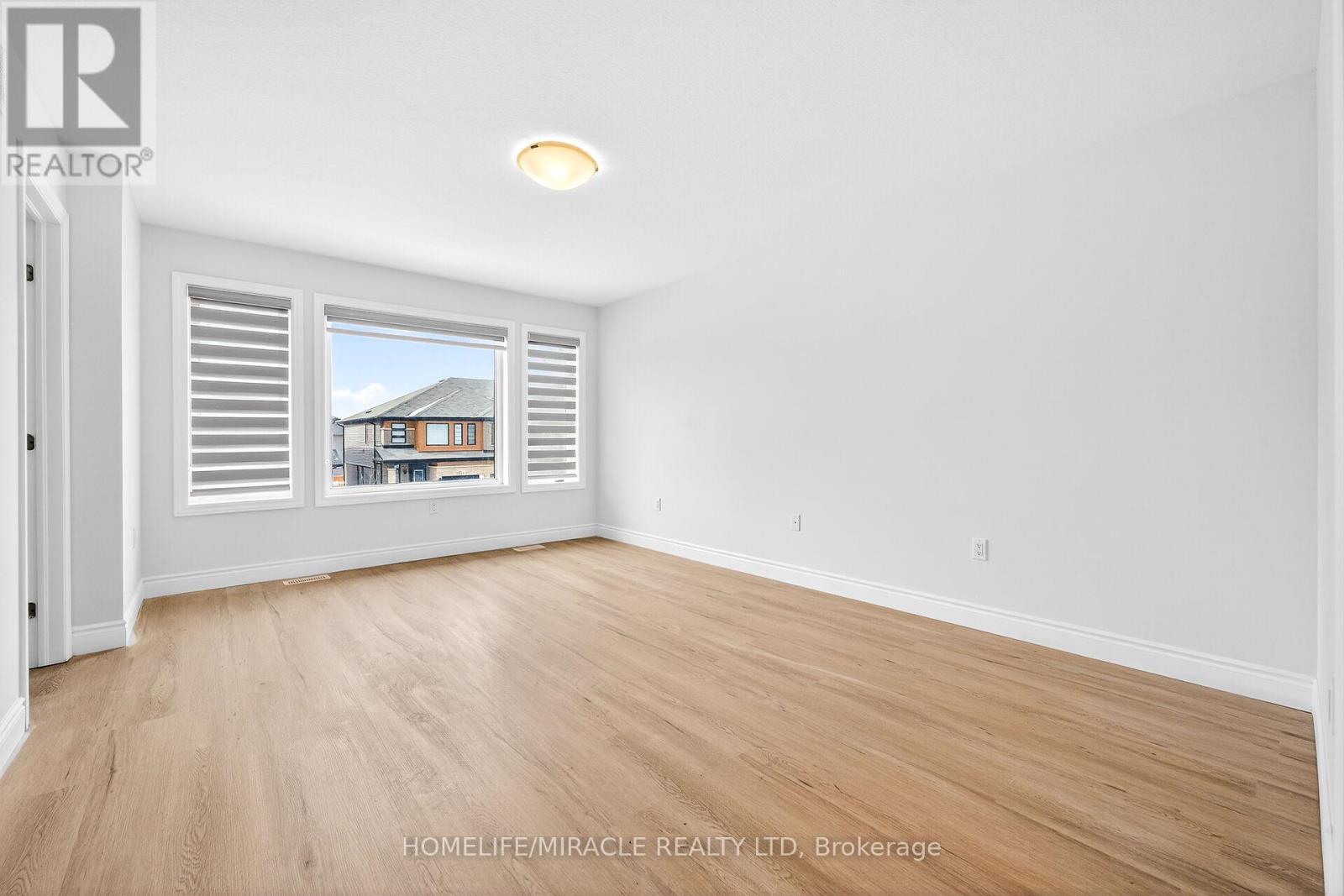 For sale: 10 JUNE CALLWOOD WAY, Brantford, Ontario N3T0T7 - X12844956 ...