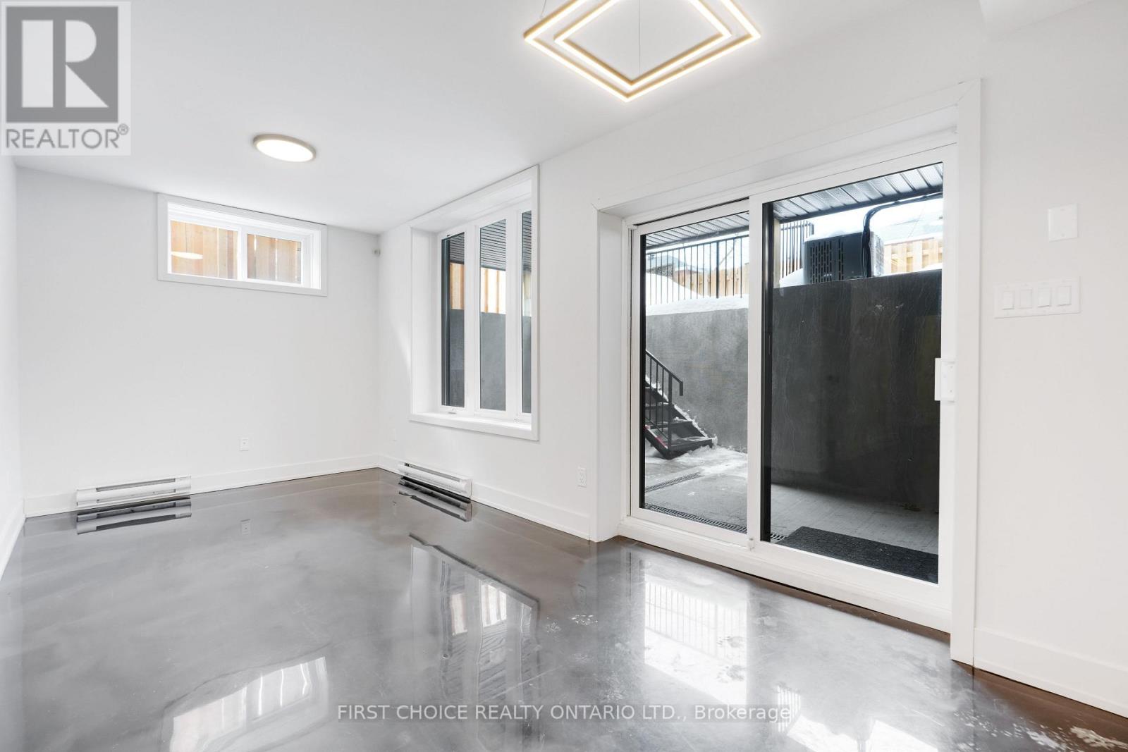 For sale: 271 QUEEN MARY STREET, Ottawa, Ontario K1K1X1 - X12846034 ...