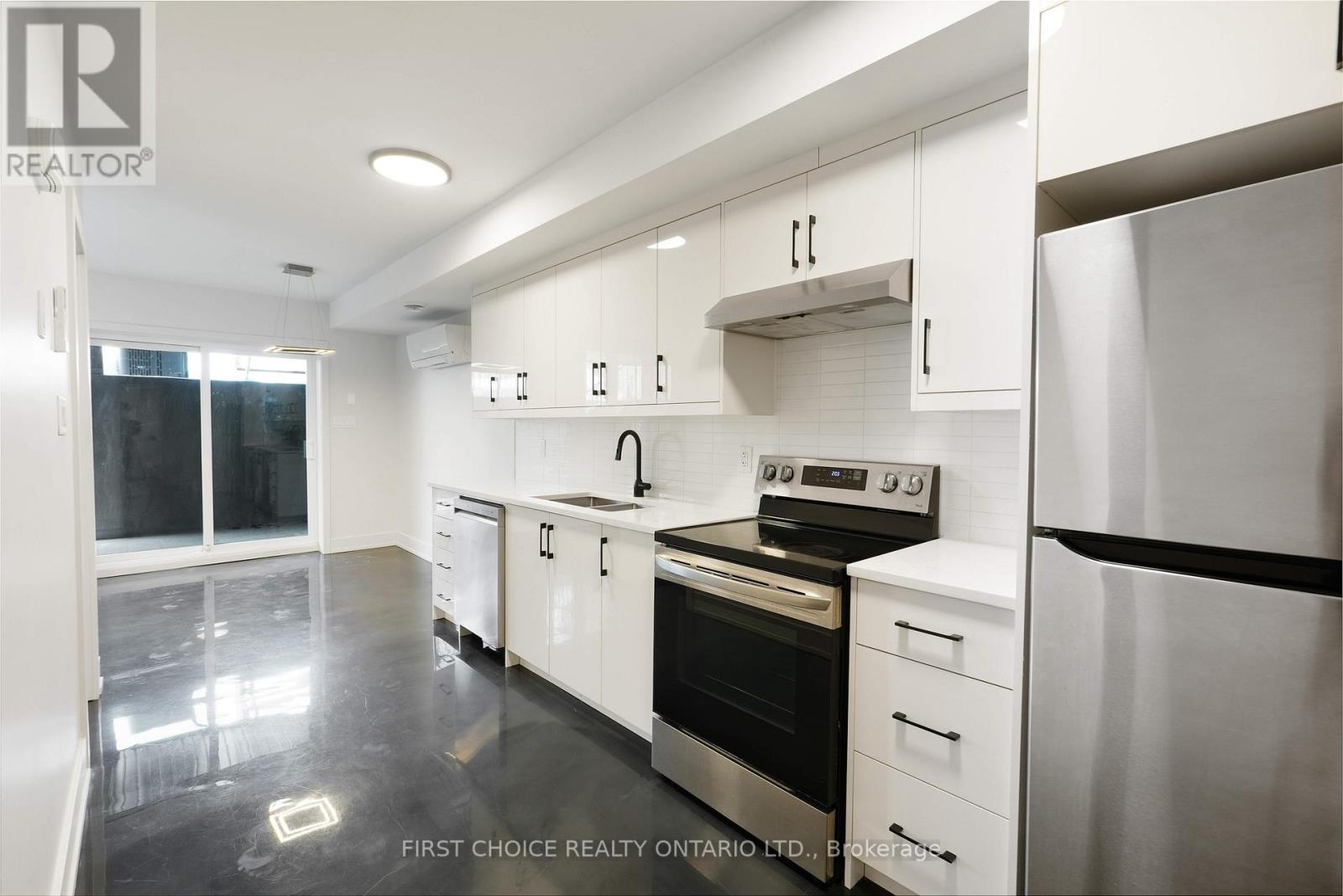 For sale: 271 QUEEN MARY STREET, Ottawa, Ontario K1K1X1 - X12846034 ...