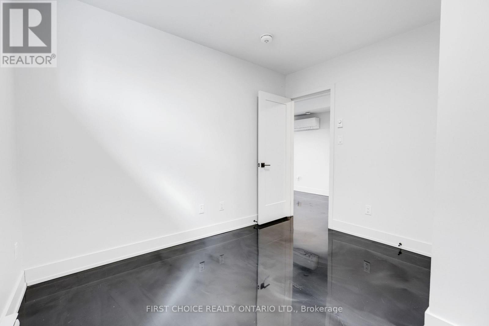 For sale: 271 QUEEN MARY STREET, Ottawa, Ontario K1K1X1 - X12846034 ...