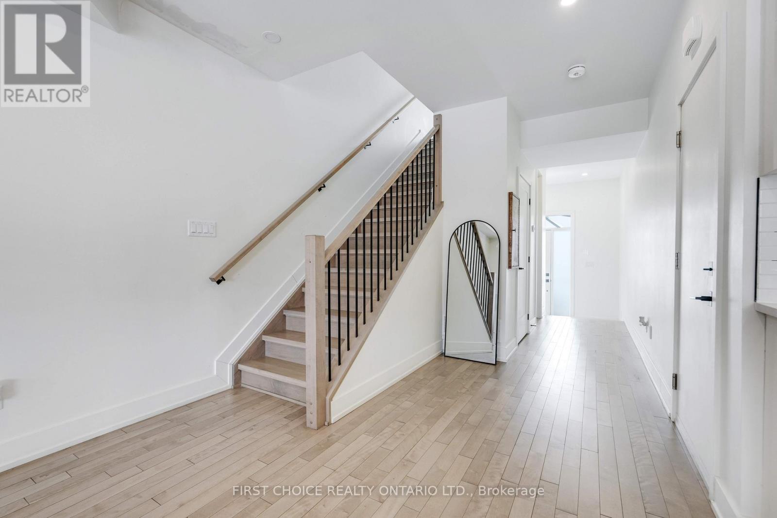 For sale: 271 QUEEN MARY STREET, Ottawa, Ontario K1K1X1 - X12846034 ...