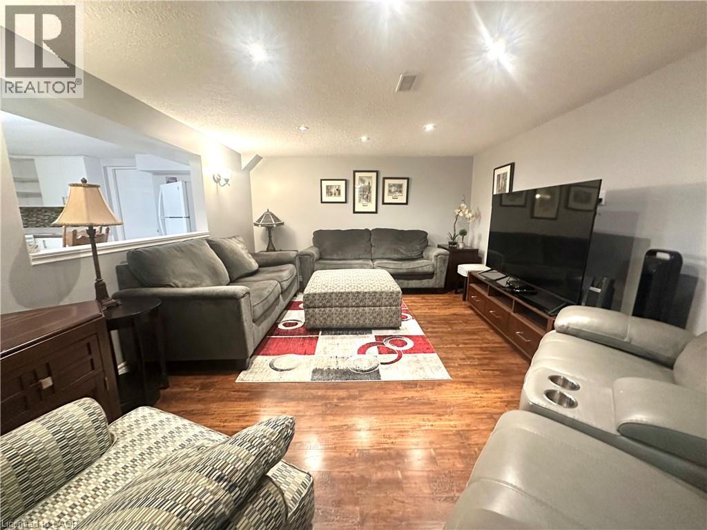 For rent: 11 FLORA Drive Unit# Basement, Hamilton, Ontario L8G3Y9 ...