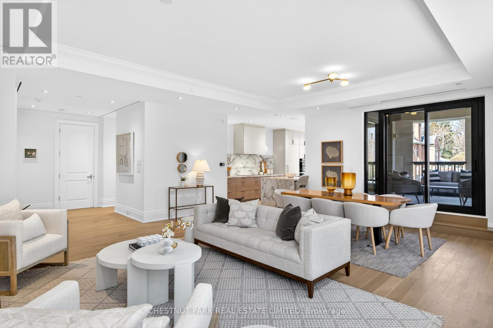 For sale: 202 - 77 CLARENDON AVENUE, Toronto (Casa Loma), Ontario ...