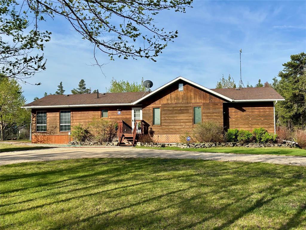 For sale: 1 BURNTWOOD Street, Lester Beach, Manitoba R0E0E0 - 202603991 ...