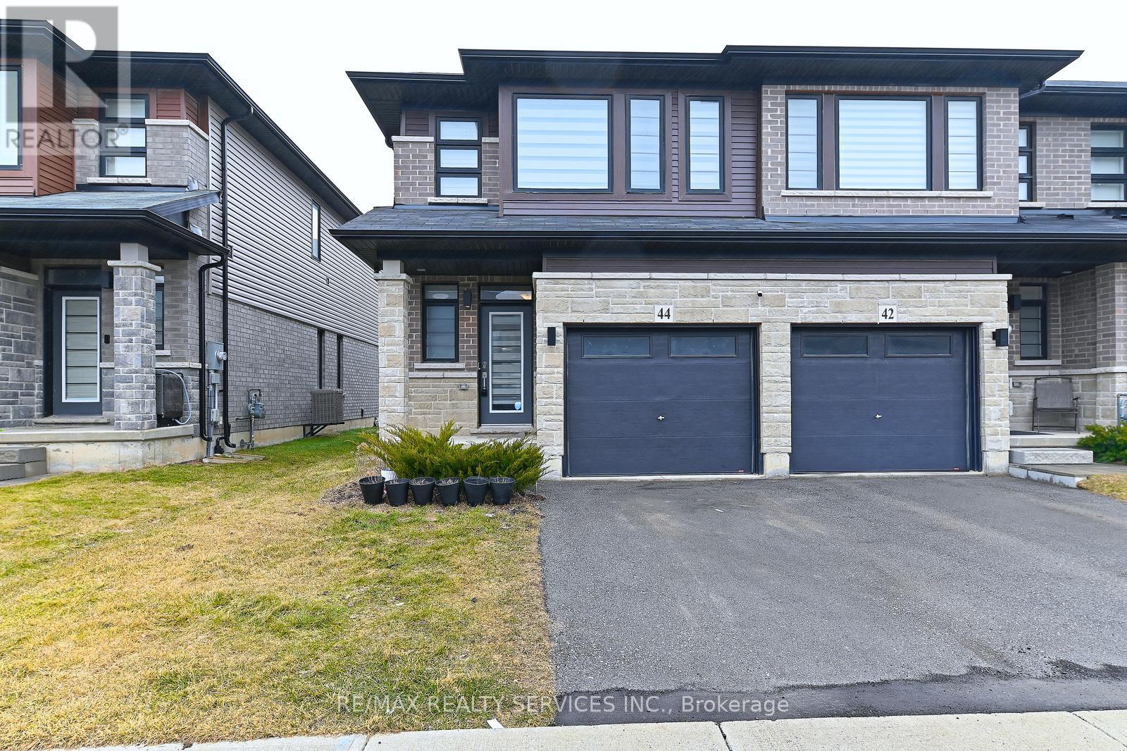 For sale: 44 JUNE CALLWOOD WAY, Brantford, Ontario N3T0T7 - X12859128 ...