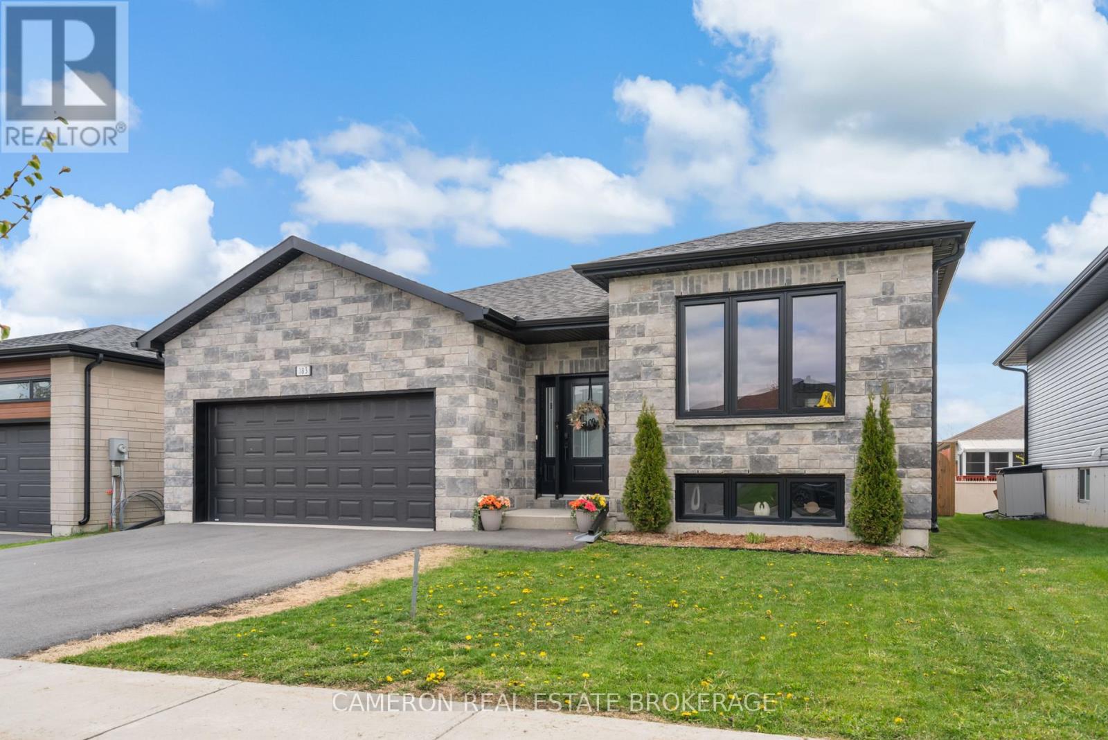 For sale: 183 EMILY JADE CRESCENT, Cornwall, Ontario K6K0B6 - X12873284 ...