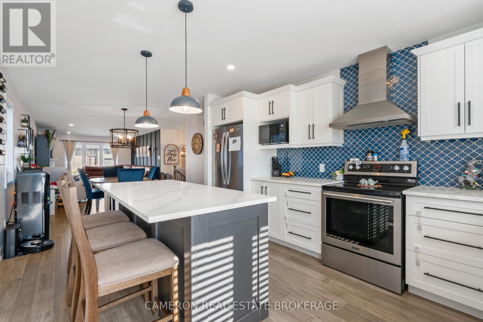 For sale: 183 EMILY JADE CRESCENT, Cornwall, Ontario K6K0B6 - X12873284 ...