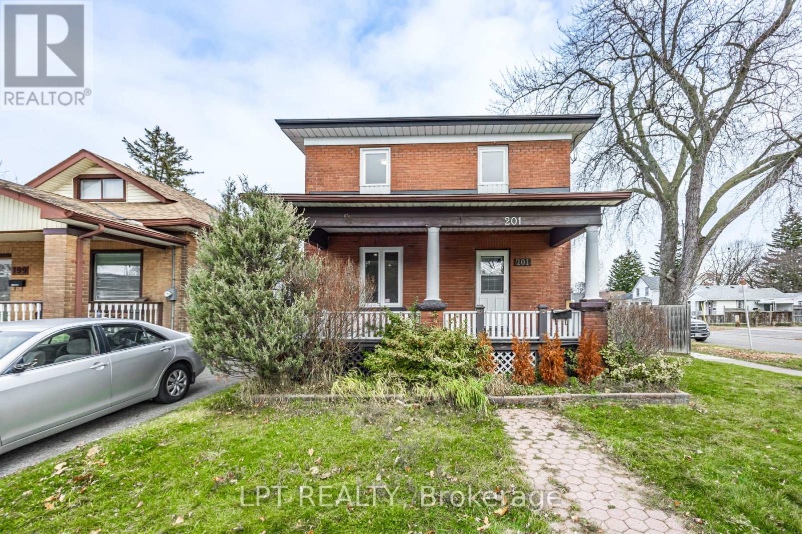 For sale: 201 RITSON ROAD S, Oshawa (Central), Ontario L1H5H6 ...