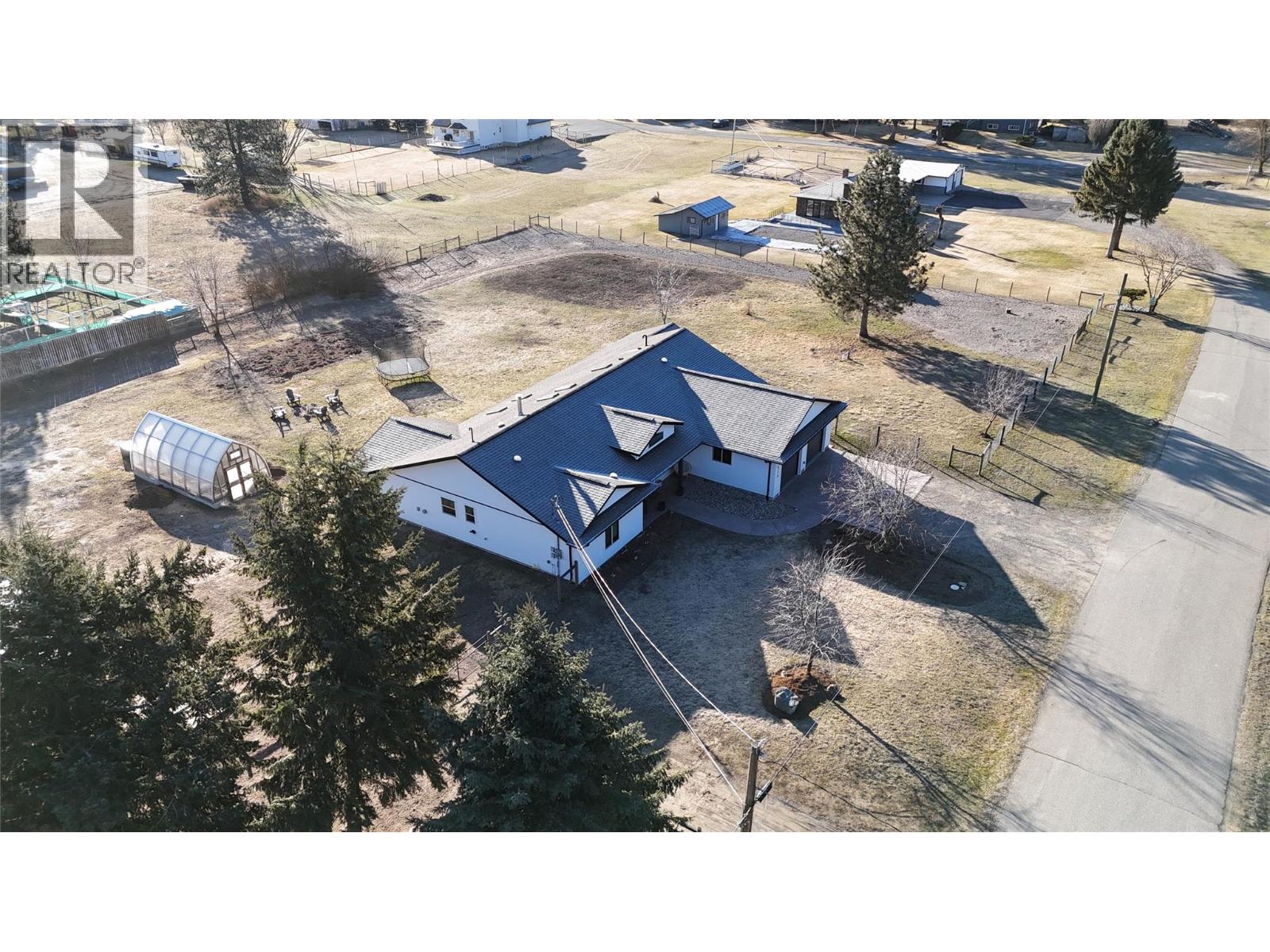 For sale: 8170 Plotnikoff Road, Grand Forks, British Columbia V0H1H2 ...