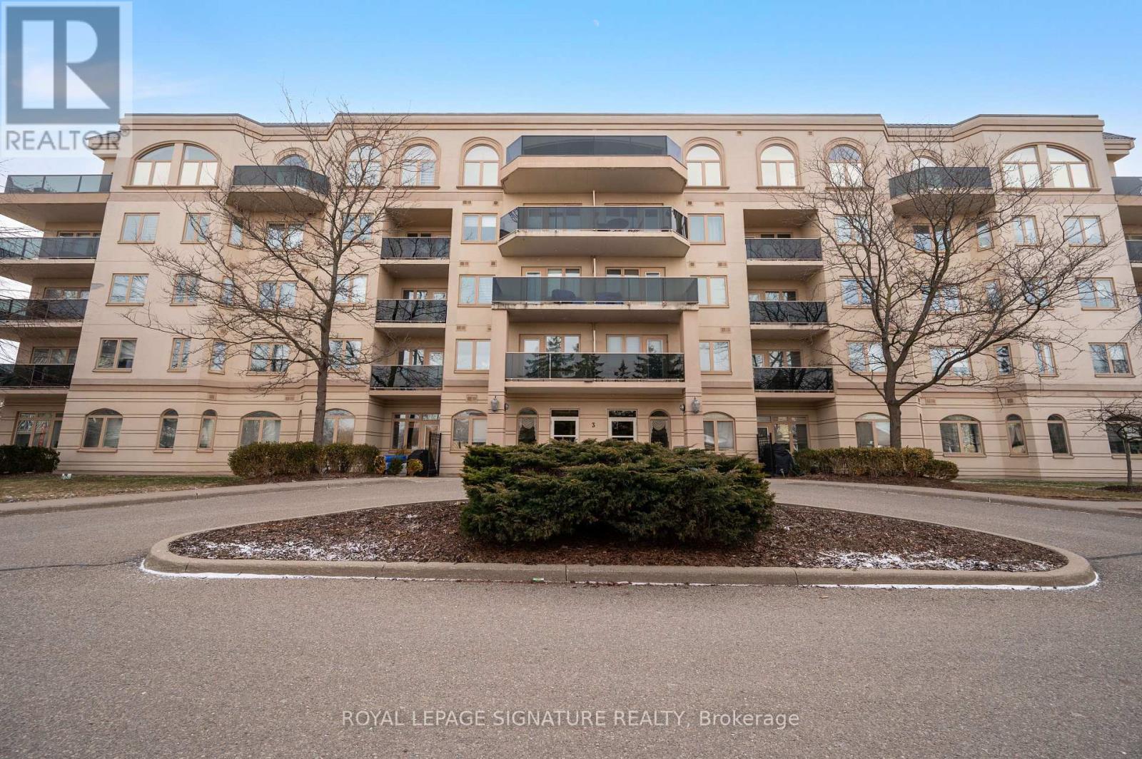 For sale: 205 - 3 DAYSPRING CIRCLE, Brampton (Goreway Drive Corridor ...
