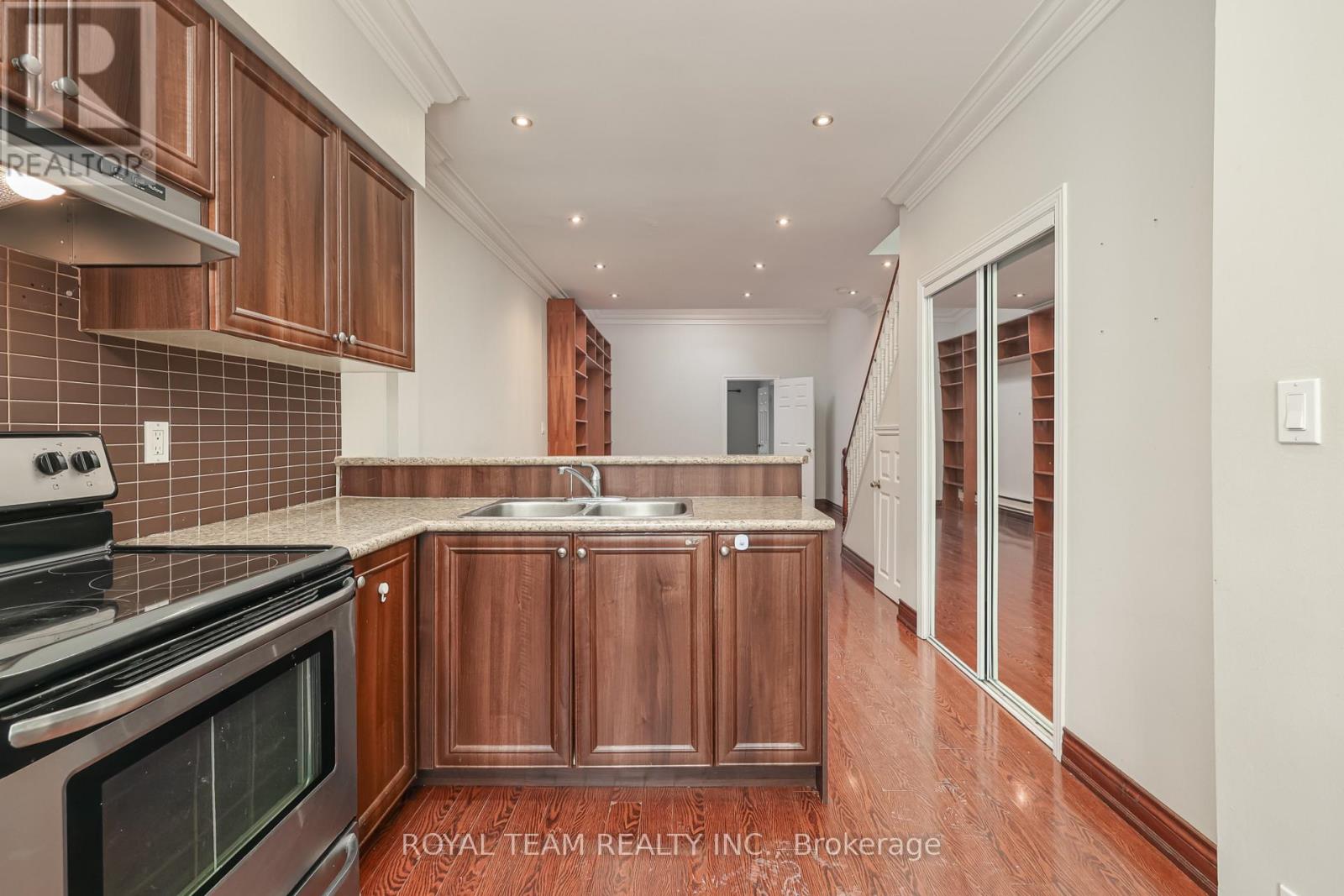 For sale: 54 MAHER AVENUE, Toronto (Runnymede-Bloor West Village ...