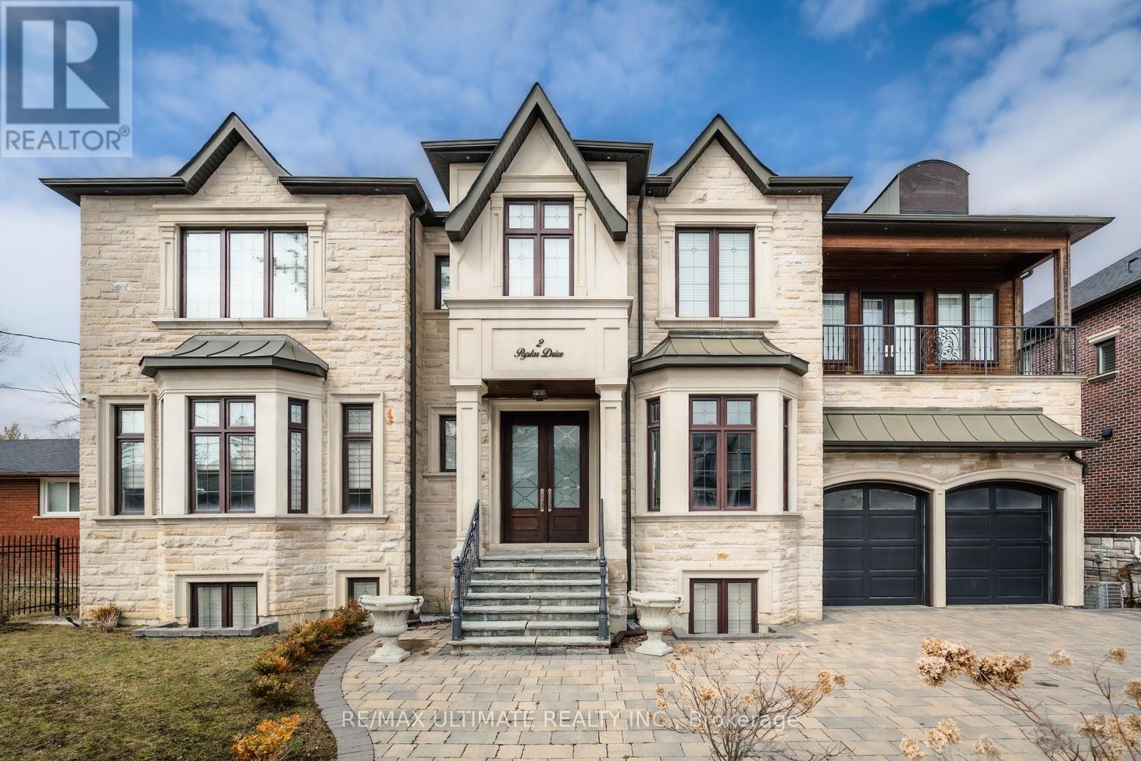 For sale: 2 POPLAR DRIVE, Richmond Hill (Oak Ridges), Ontario L4E2W5 ...