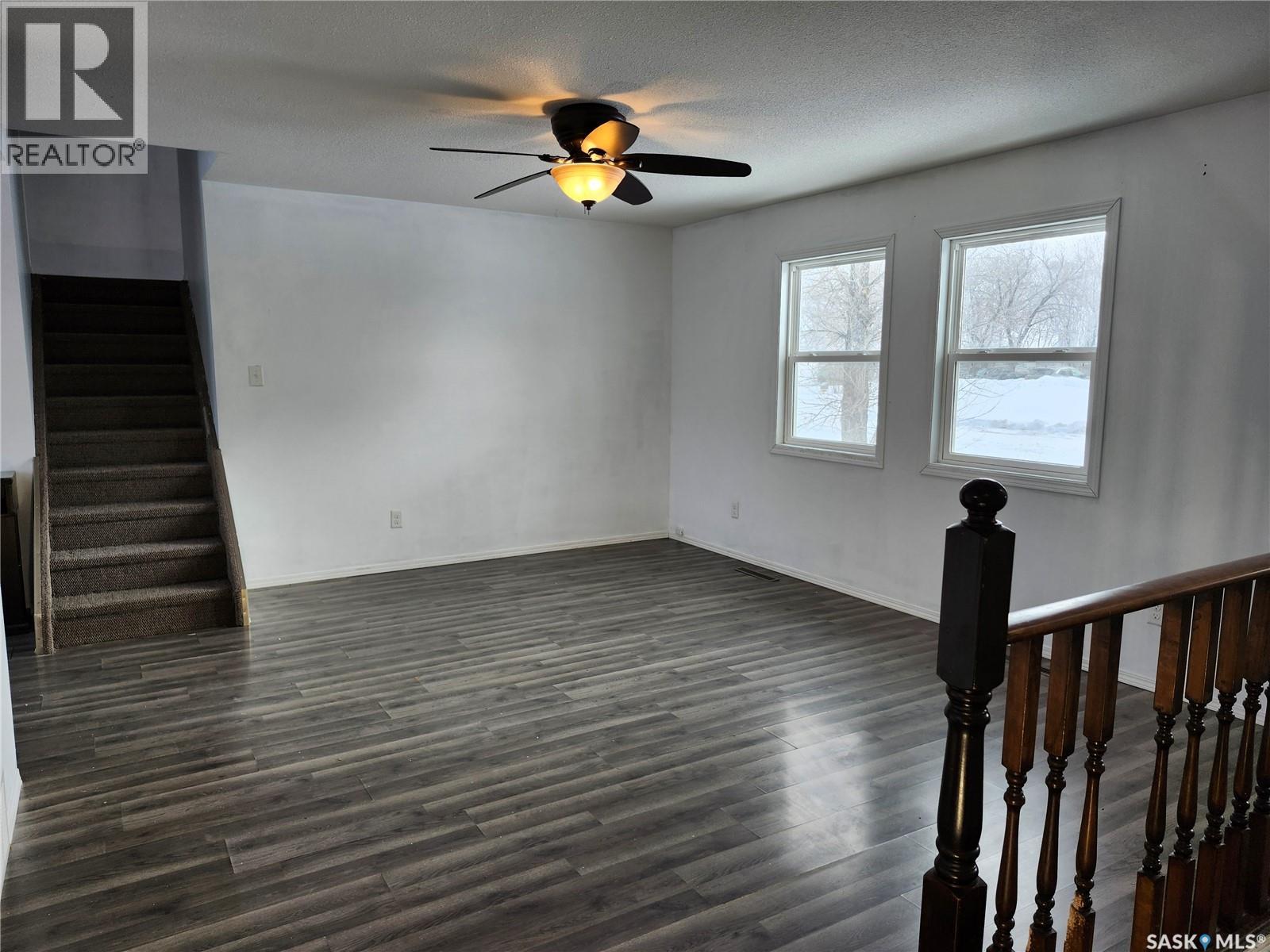 For sale: 15 Walker AVENUE, Yarbo, Saskatchewan S0A4V0 - SK030610 ...