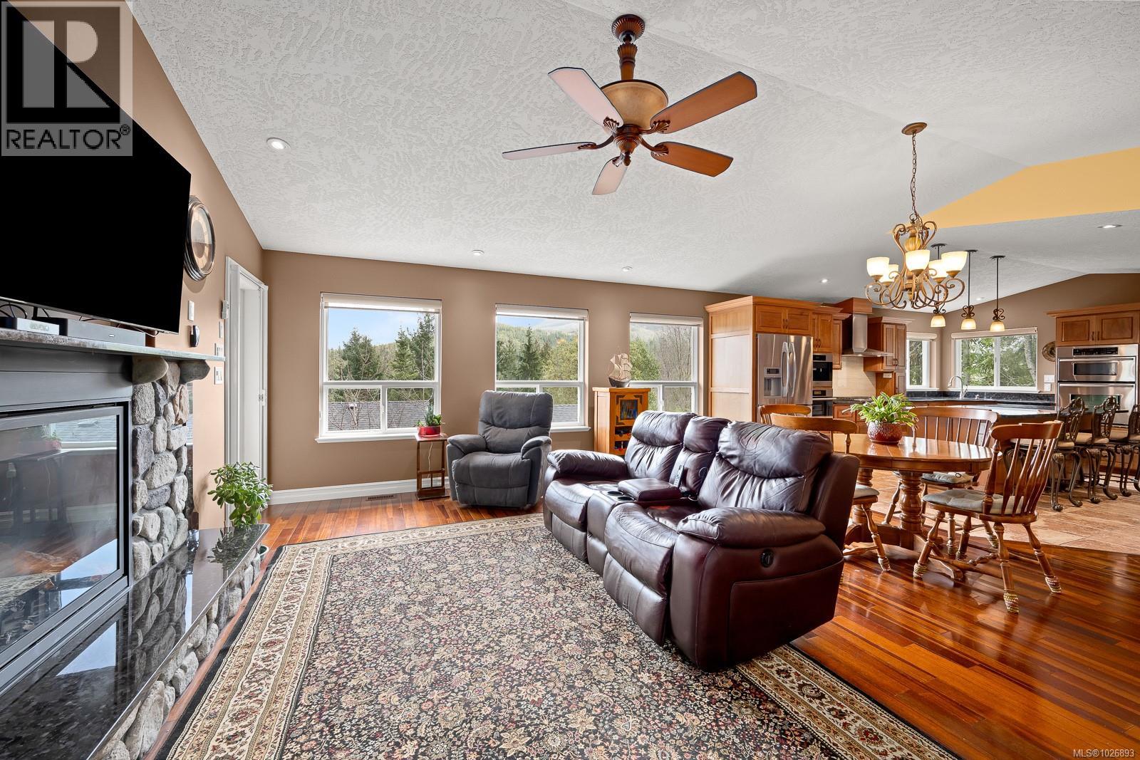 For sale: 1780 JAY BELL Trail, Qualicum Beach, British Columbia V9K2S3 ...
