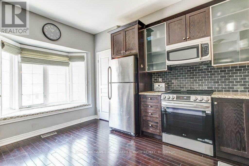 For sale: 4262 INGRAM COMMON, Burlington (Shoreacres), Ontario L7L0C4 ...