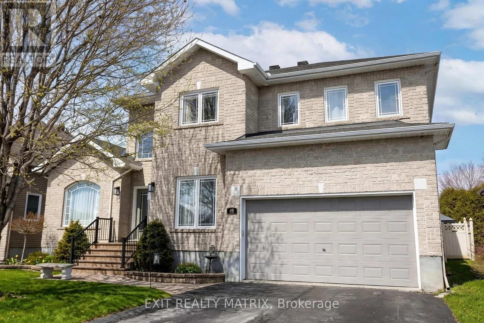 For sale: 48 DE LA RIVE DRIVE, Russell, Ontario K0A1W0 - X12920460 ...