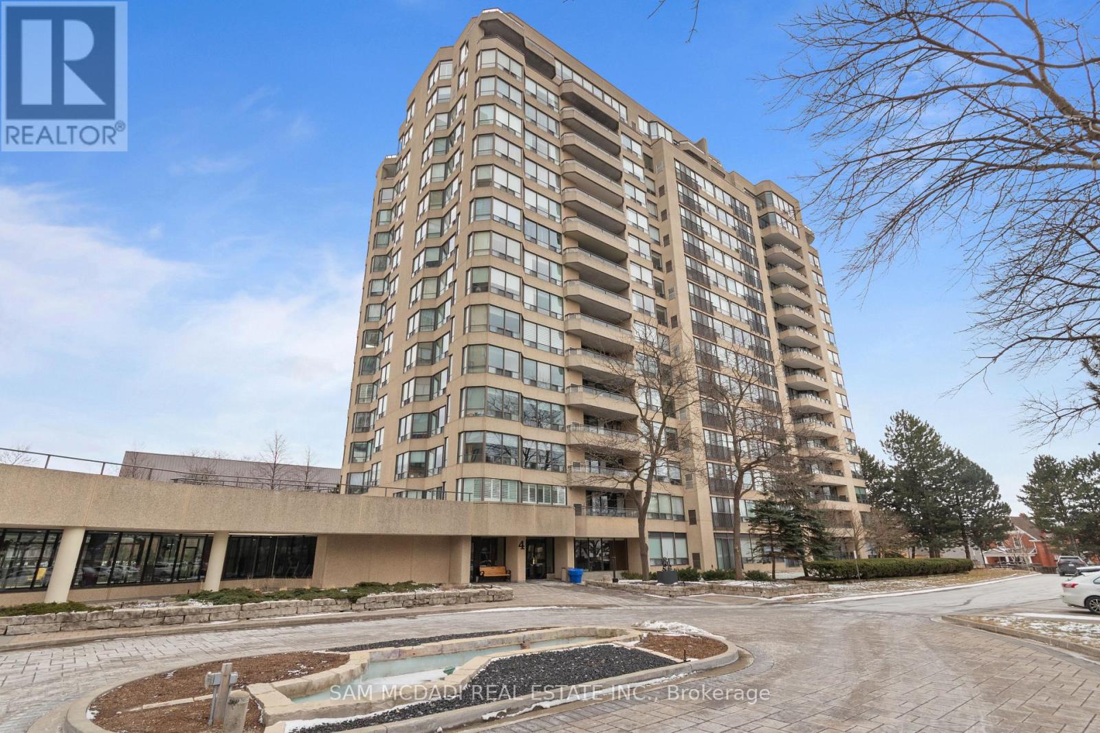 For sale: 807 - 4 WILLOW STREET, Waterloo, Ontario N2J1V5 - X12920412 ...