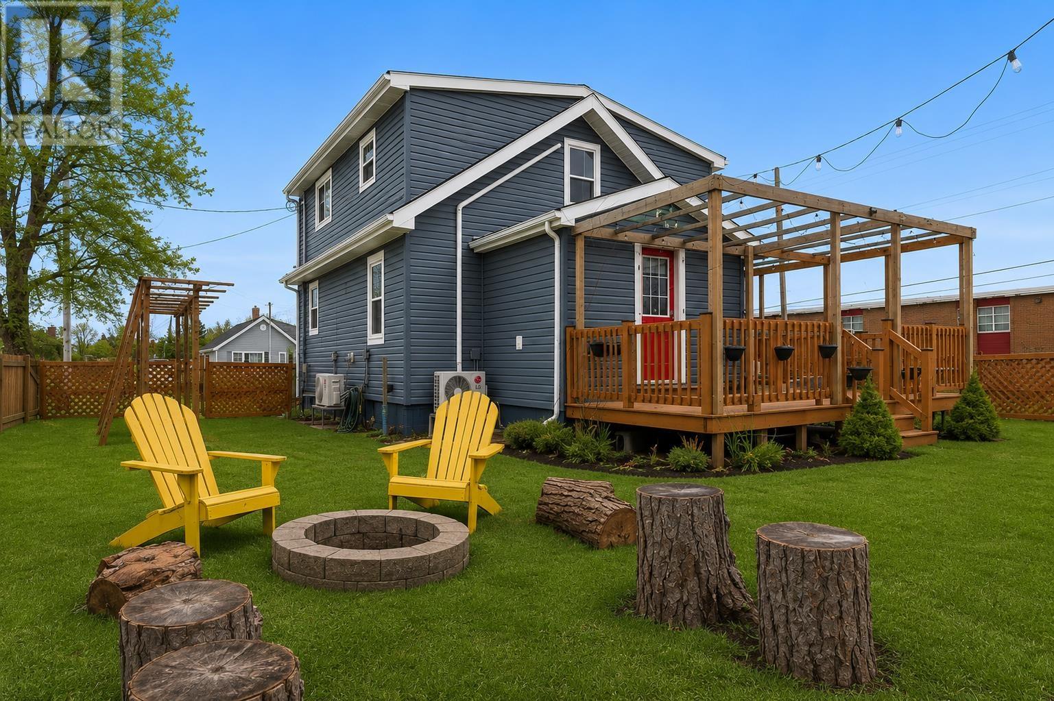 For sale: 413 Hawthorne Avenue, Summerside, Prince Edward Island C1N2E3 ...