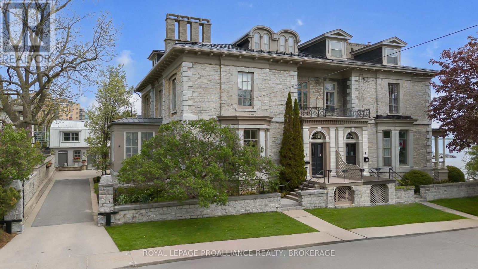 For sale: 3 EMILY STREET, Kingston (Central City East), Ontario K7L2W2 ...
