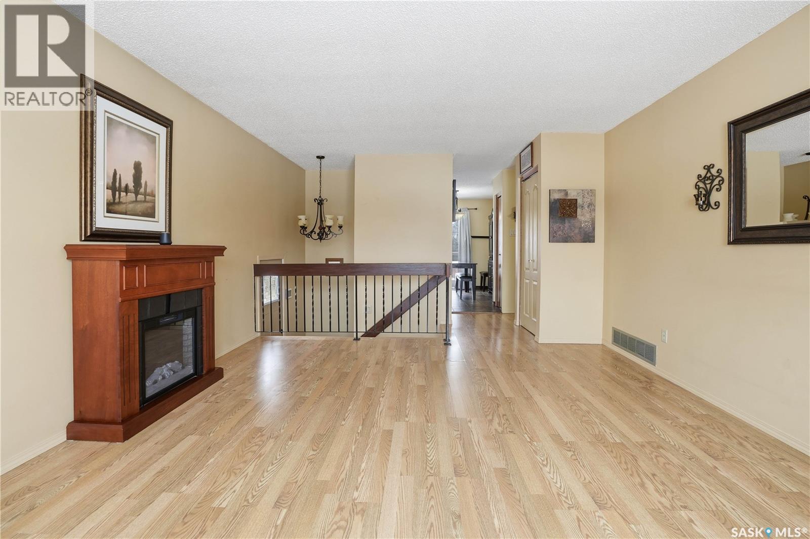 6914 Cunningham DRIVE, Regina, Saskatchewan S4X3V6 | REALTOR.ca