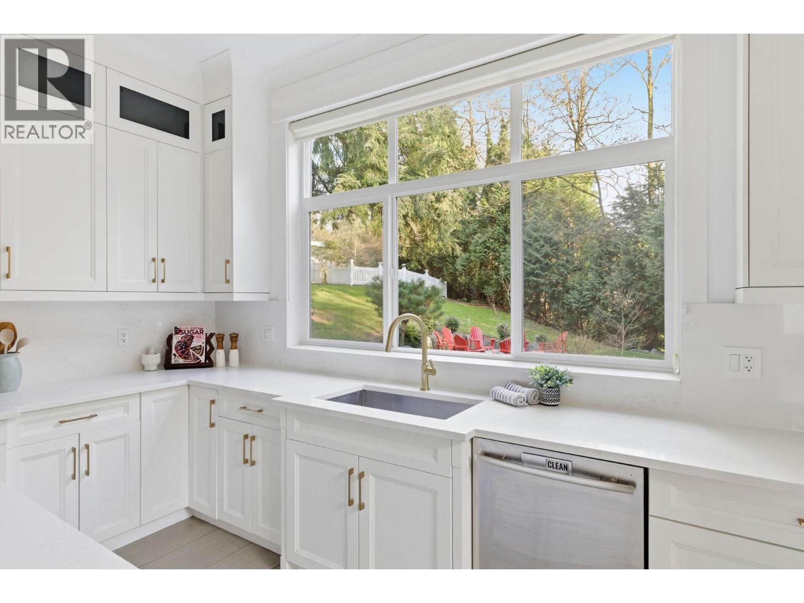 For sale: 8 12530 241 STREET, Maple Ridge, British Columbia V4R2V8 ...