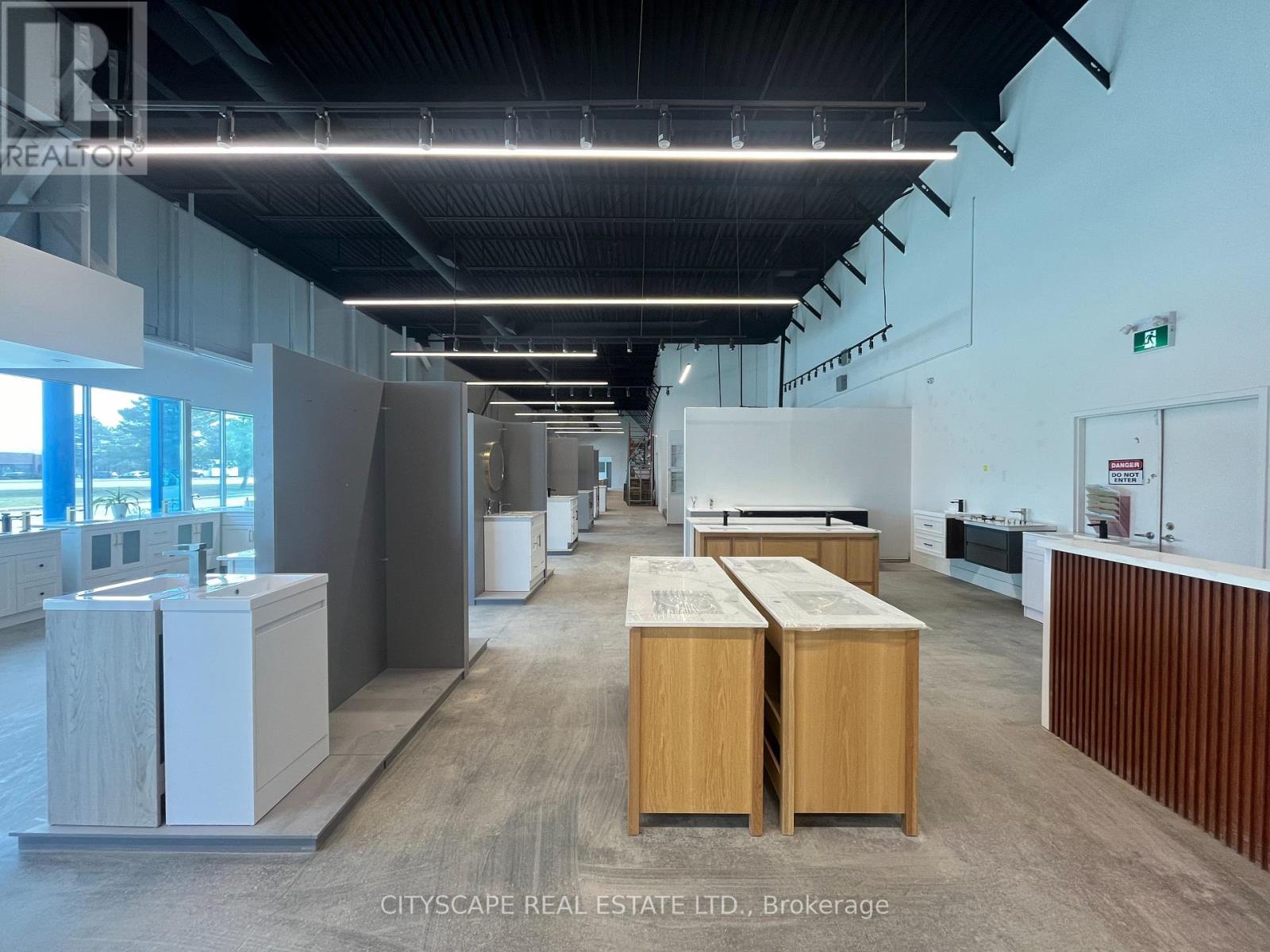 For lease: 4 & 4A - 6150 DIXIE ROAD, Mississauga (Northeast), Ontario ...