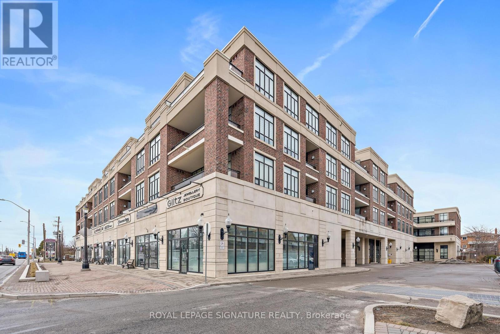 For sale: 220 - 2396 MAJOR MACKENZIE DRIVE W, Vaughan (Maple), Ontario ...