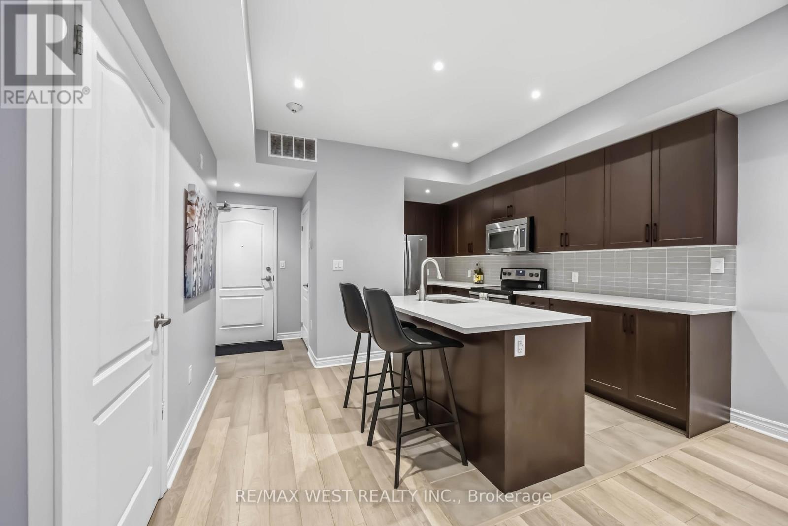 For sale: 32 - 3905 MAJOR MACKENZIE DRIVE, Vaughan (Vellore Village ...