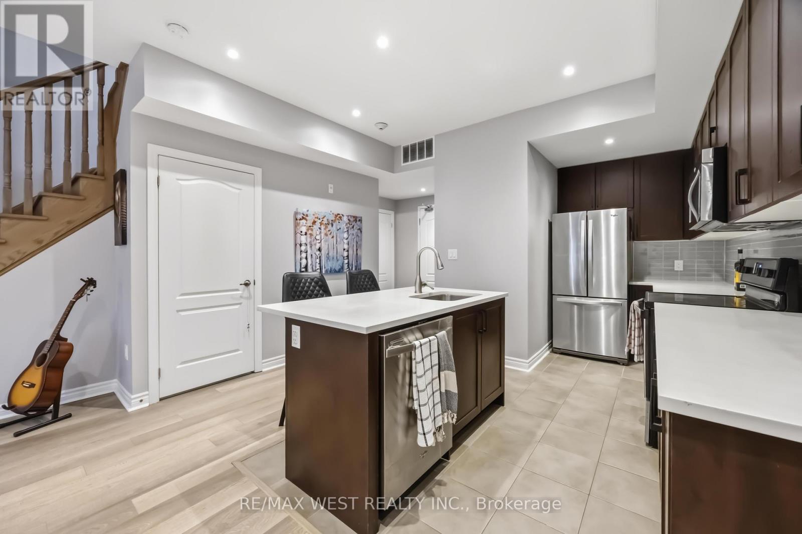 For sale: 32 - 3905 MAJOR MACKENZIE DRIVE, Vaughan (Vellore Village ...