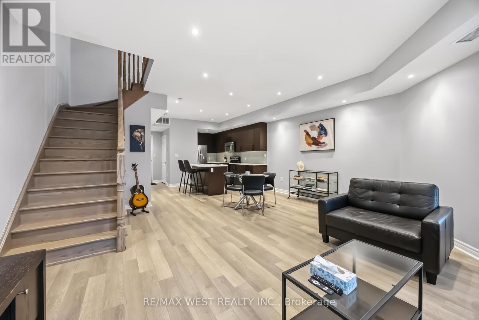For sale: 32 - 3905 MAJOR MACKENZIE DRIVE, Vaughan (Vellore Village ...