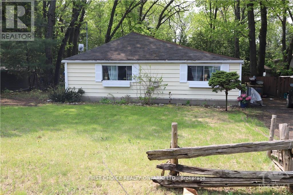 For sale: 397 BAYVIEW DRIVE, Ottawa, Ontario K0A3M0 - X12930054 ...