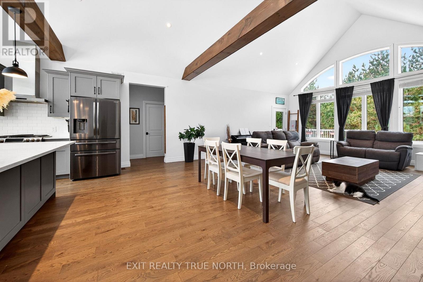 For sale: 139 RUE ERIC, Tiny (Lafontaine), Ontario L9M0H1 - S12920974 ...