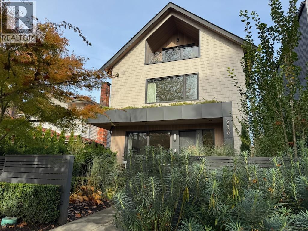 For sale: 2939 W 15TH AVENUE, Vancouver, British Columbia V6K3A2 ...