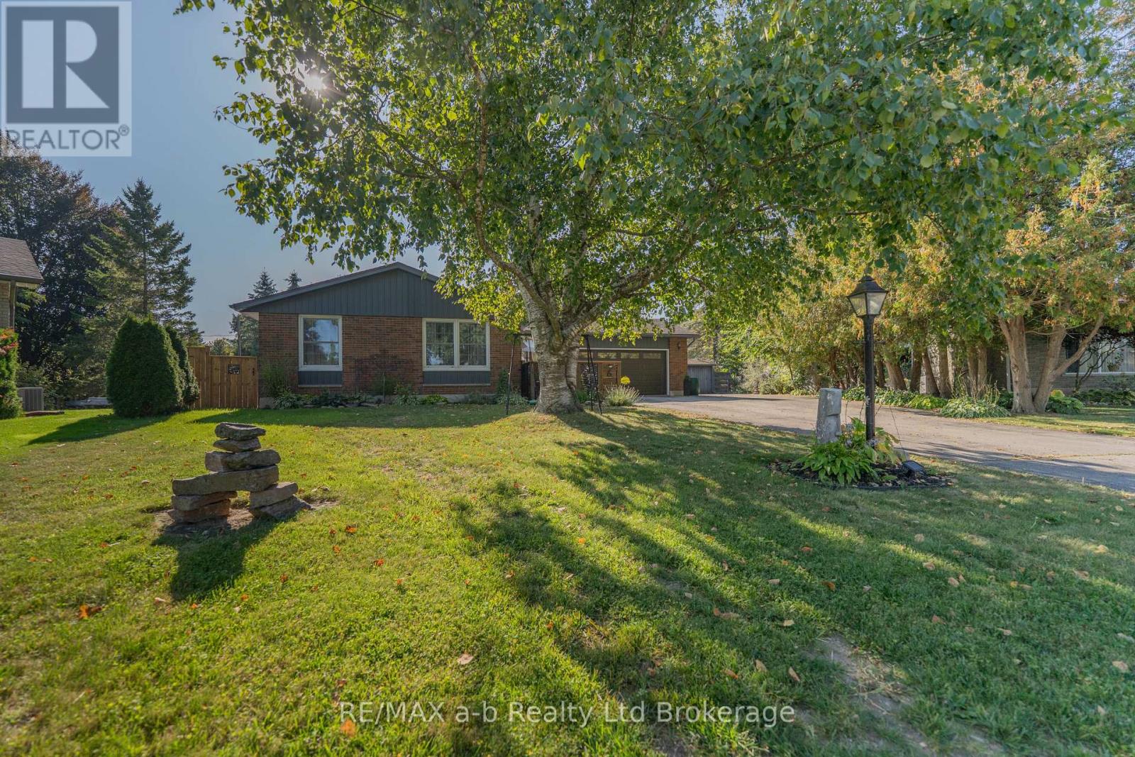 For sale: 6 CAMDON COURT, Tillsonburg, Ontario N4G4B3 - X12733282 ...