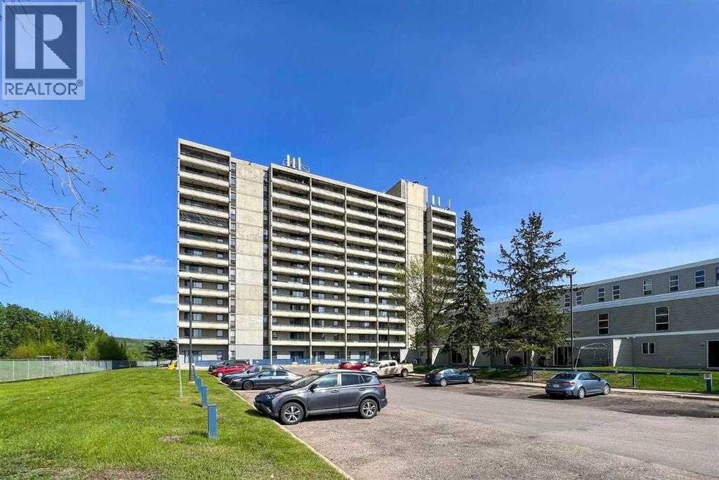 For sale: 607, 13221 Macdonald Drive, Fort McMurray, Alberta T9H4H2 ...