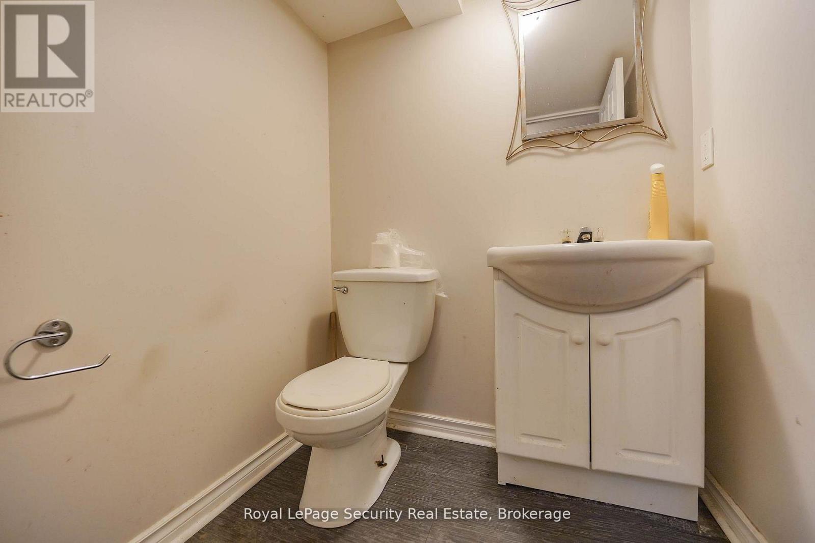 For sale: 272 MAIN STREET, King (Schomberg), Ontario L0G1T0 - N12938410 ...
