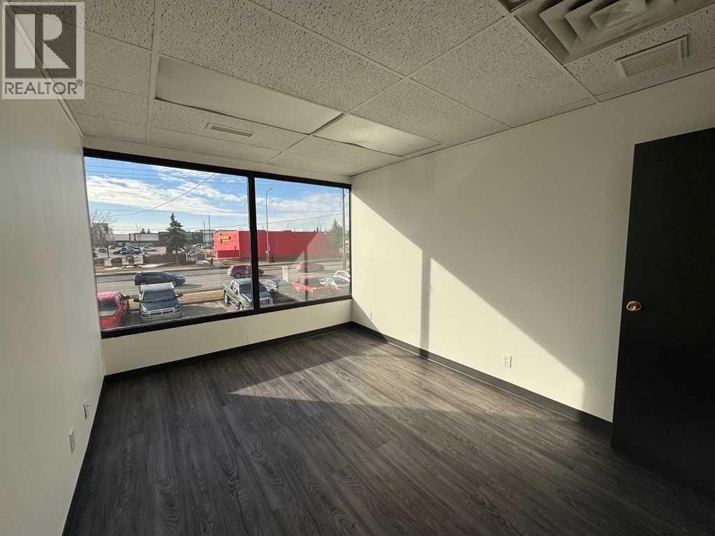 For lease: 202, 1830 52 Street SE, Calgary, Alberta T2B1N1 - A2292538 ...