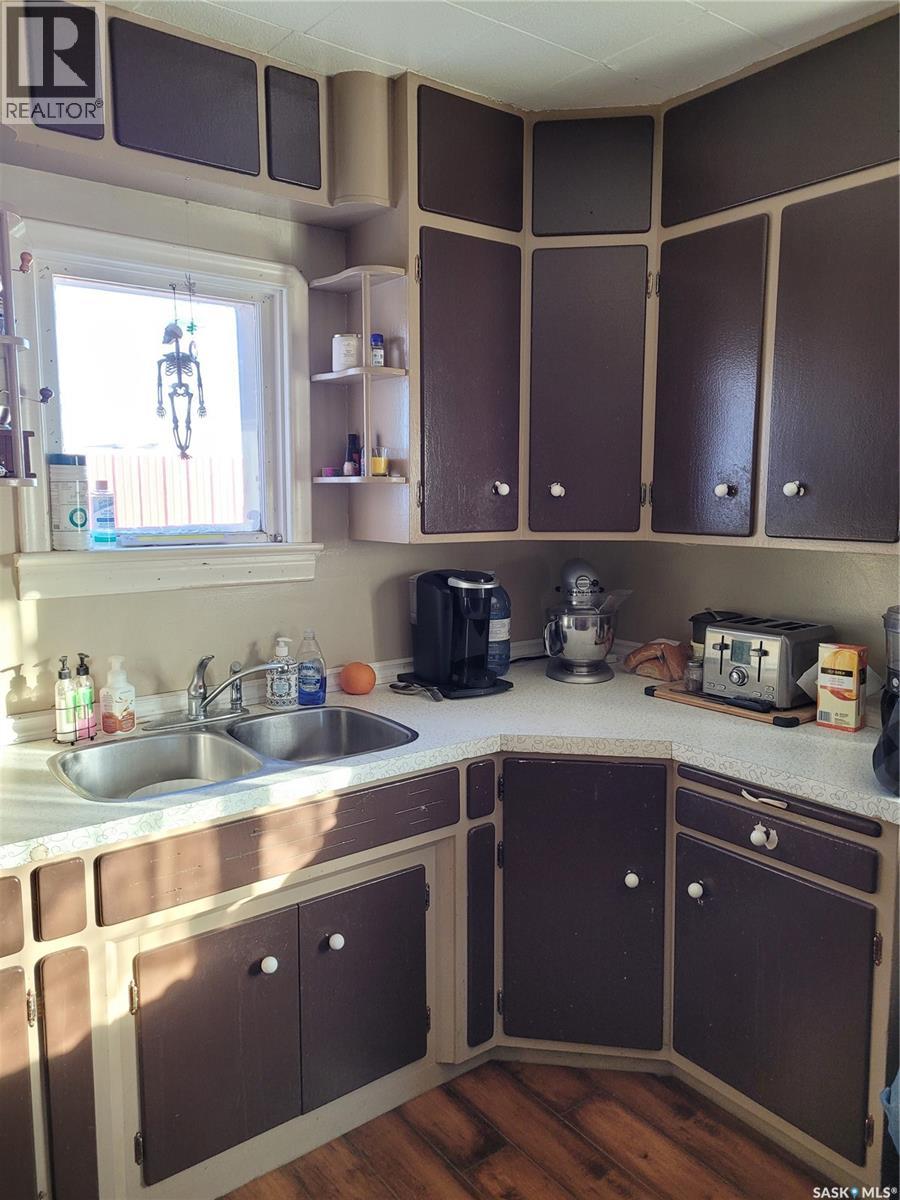 For sale: 99 Dziendzielowski AVENUE, Cudworth, Saskatchewan S0K1B0 ...