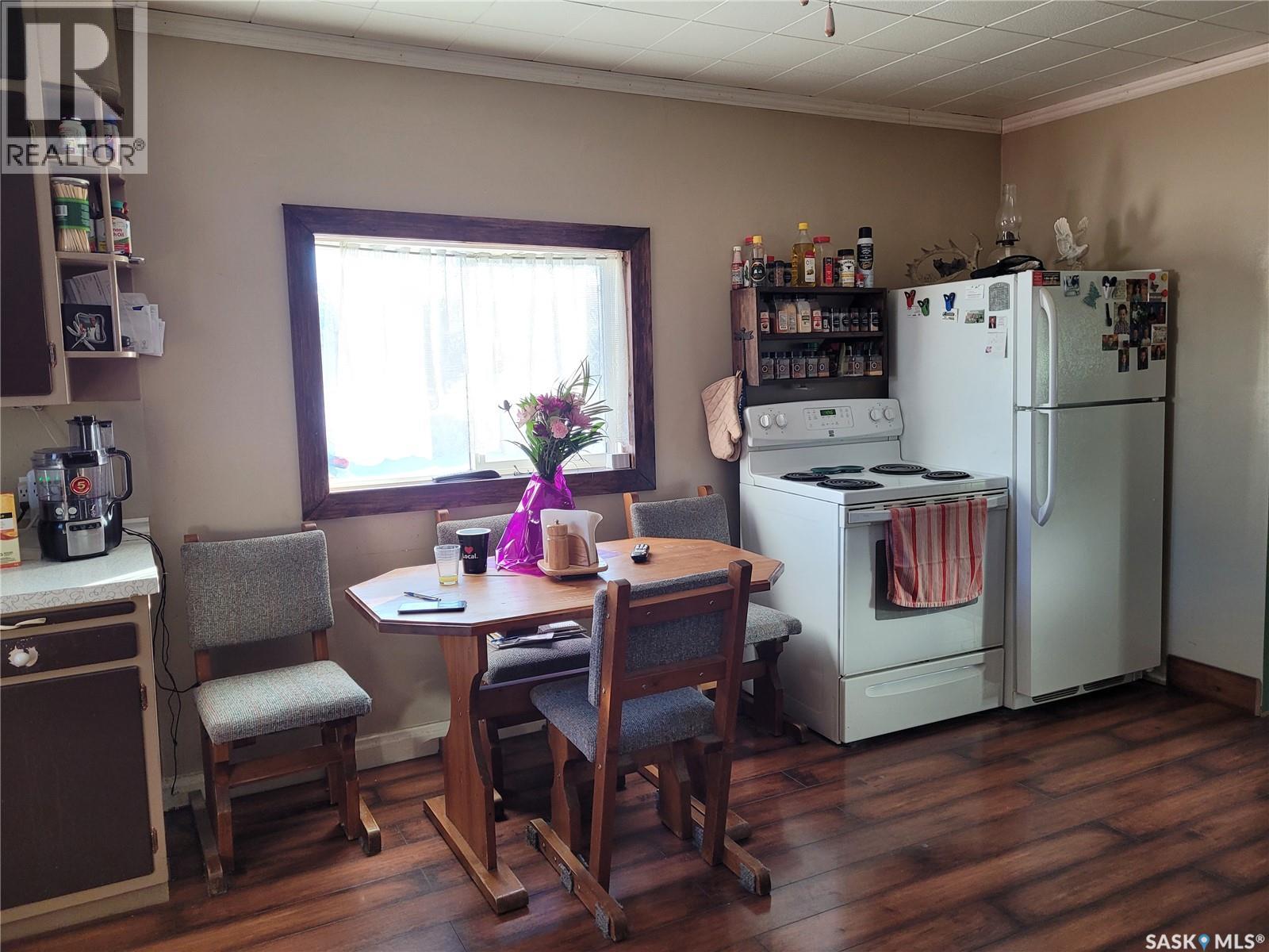For sale: 99 Dziendzielowski AVENUE, Cudworth, Saskatchewan S0K1B0 ...