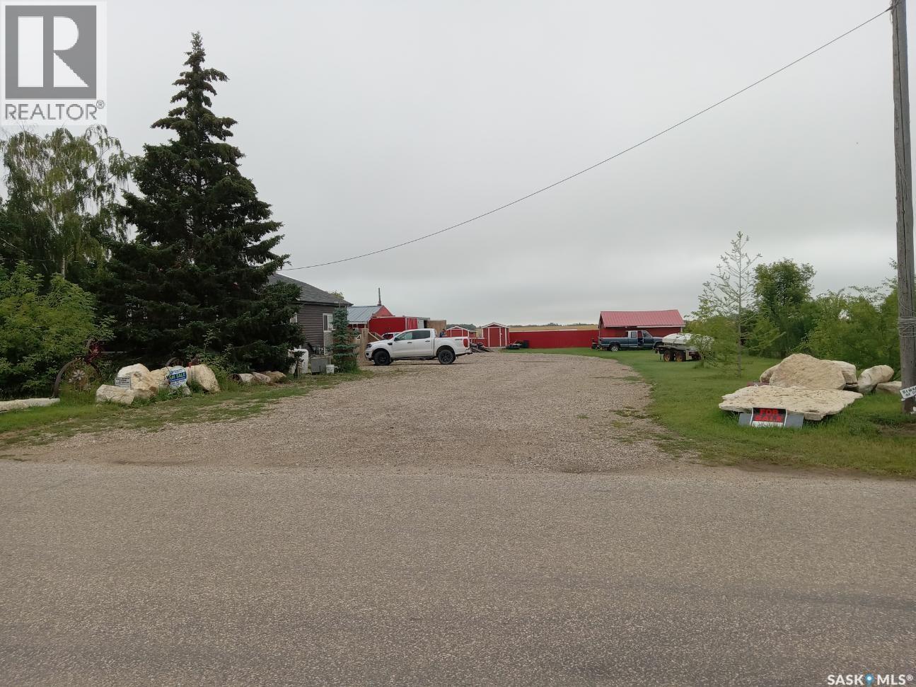 For sale: 99 Dziendzielowski AVENUE, Cudworth, Saskatchewan S0K1B0 ...