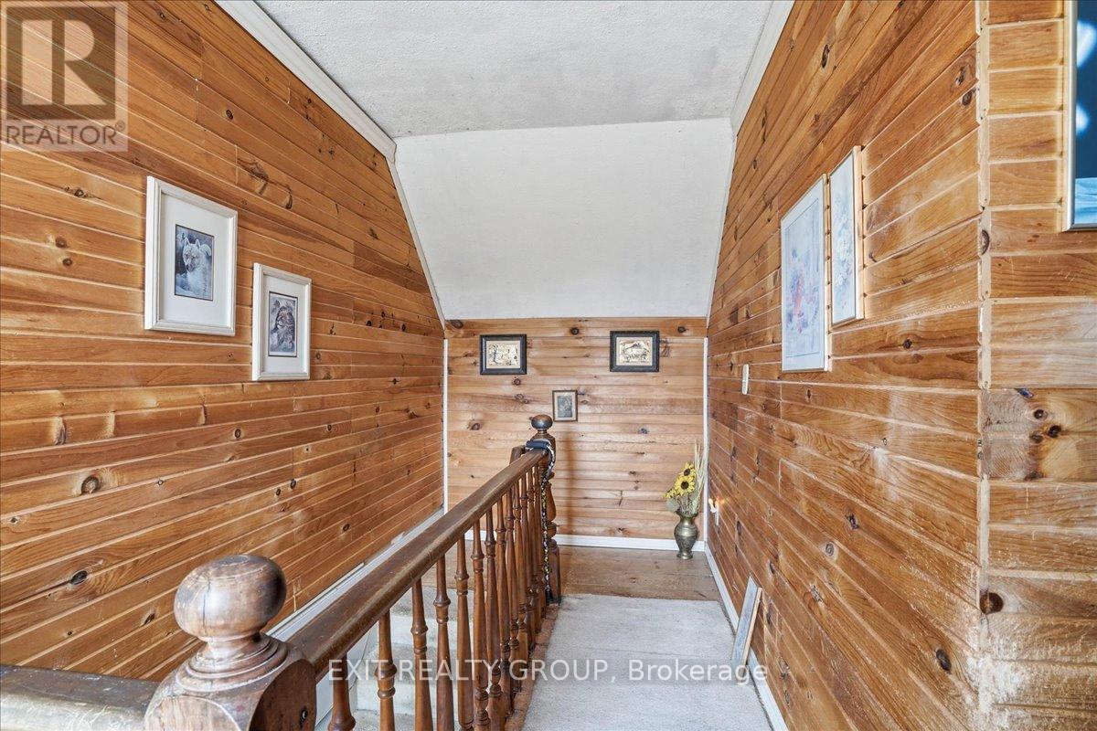 For sale: 11 CONSECON MAIN STREET, Prince Edward County (Hillier Ward ...