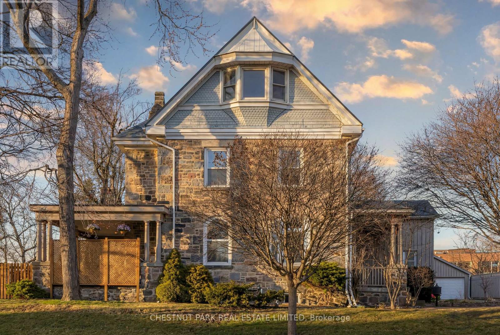For sale: 54 BRUCE STREET, Cambridge, Ontario N1R2E3 - X12950786 ...