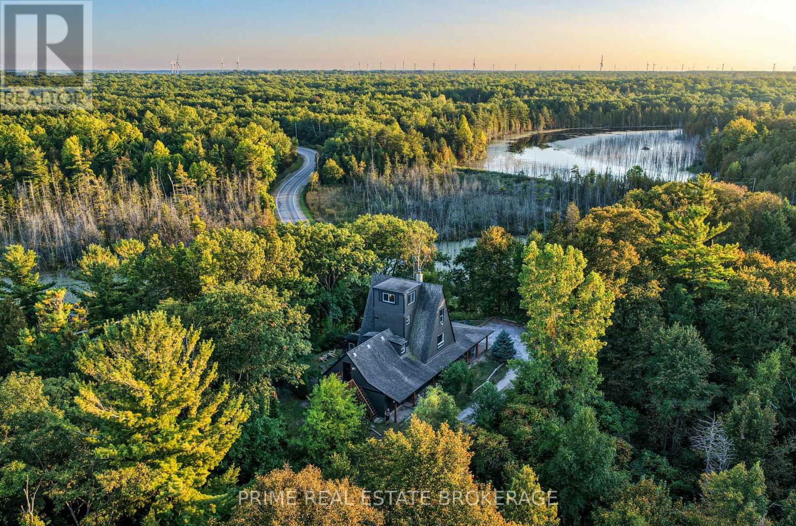 For sale: 7166 OUTER DRIVE, Lambton Shores (Port Franks), Ontario ...