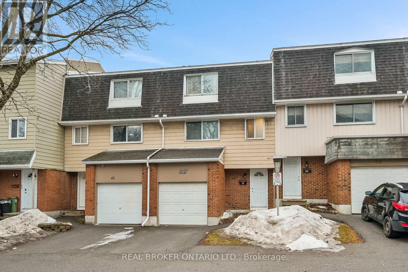 For sale: 41 - 2669 SOUTHVALE CRESCENT, Ottawa, Ontario K1B4V2 ...