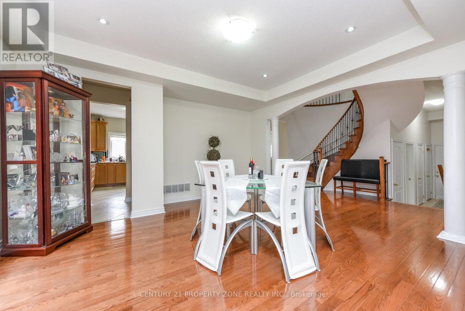For sale: 22 JACKSONVILLE DRIVE, Brampton (Vales of Castlemore ...