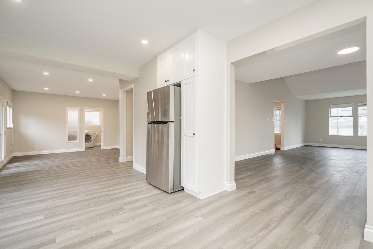 For sale: 13015 SUMMERHILL CRESCENT, Surrey, British Columbia V4A7T4 ...