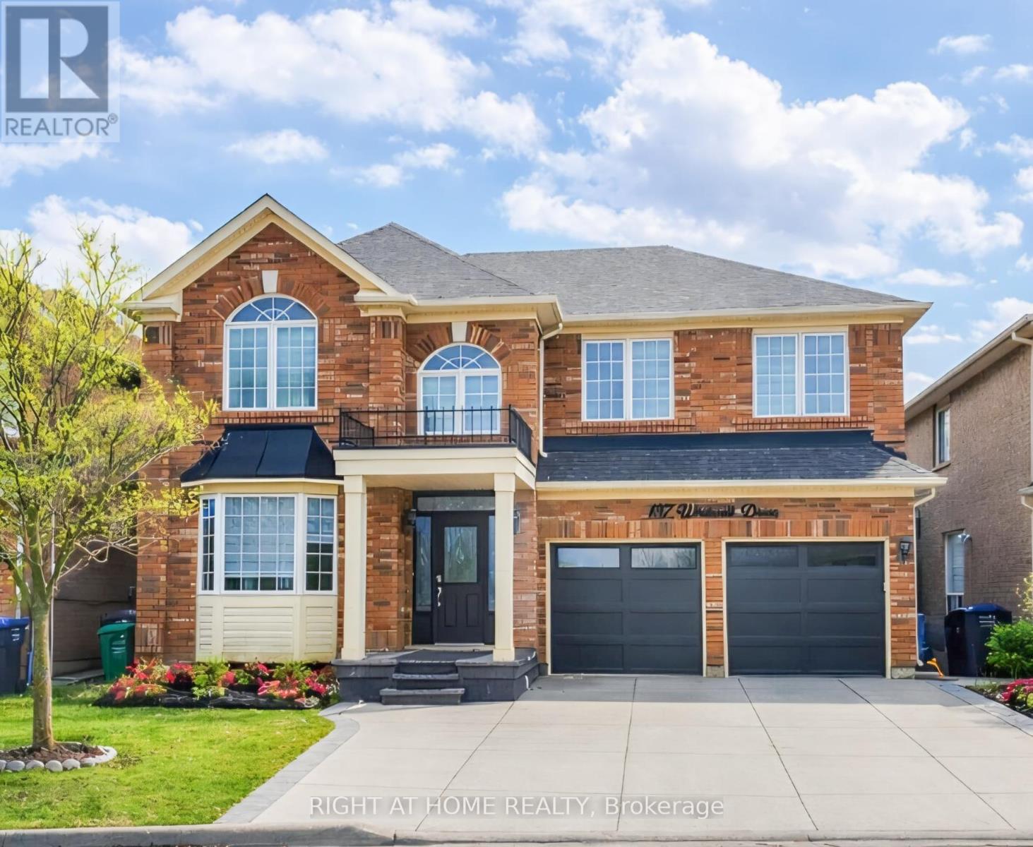 For sale: 137 WHITWELL DRIVE, Brampton (Vales of Castlemore), Ontario ...